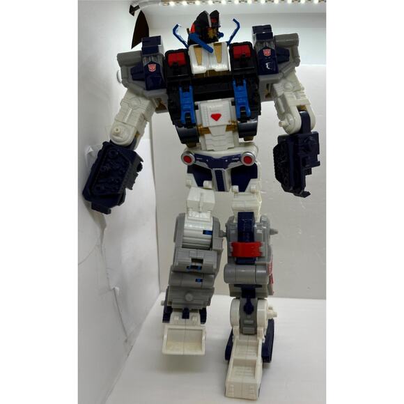 Hasbro | Toys | Transformers Cybertron Metroplex Leader Class Action ...